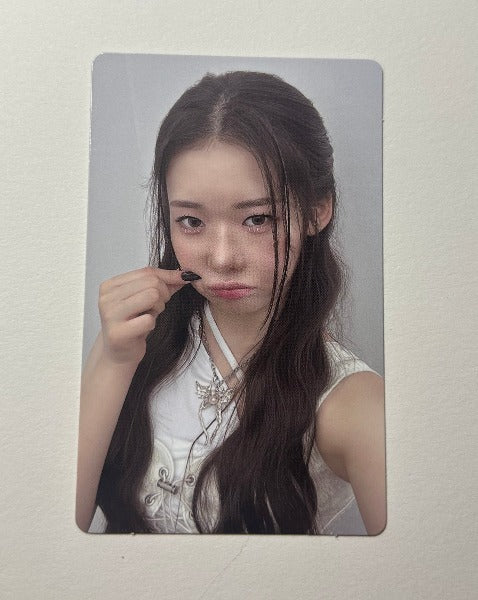 BABYMONSTER BABYMONS7ER Weverse Face Pinch Pob Photocard with member c ...